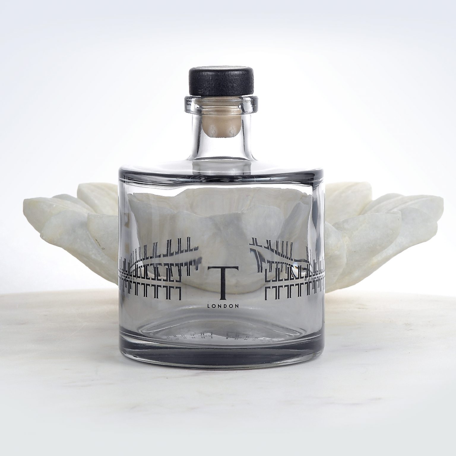 GLASS EMPTY REED DIFFUSER 500ml - T London